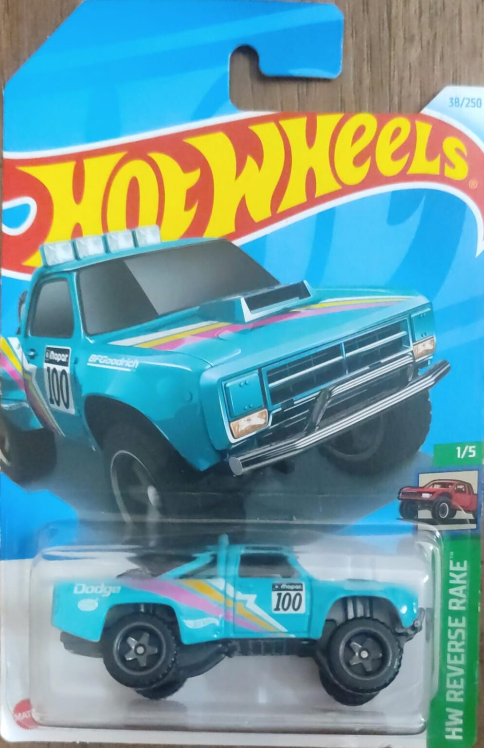 Hot Wheels – Dodge D100 87 (HTD17). – Crazy 4 Diecasts
